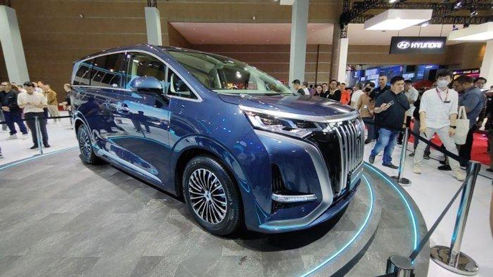 BYD Pamerkan Denza D9 Di IIMS 2024, MVP Calon Pesaing Baru Untuk Alphard-Vellfire | Autonews ...