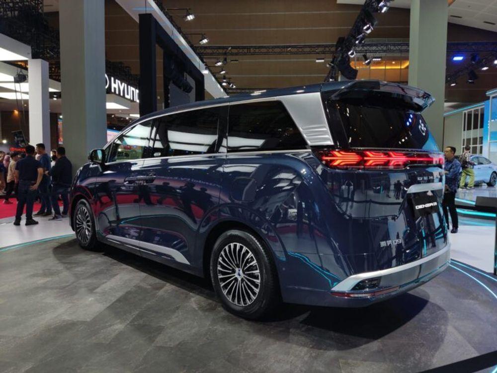 BYD Pamerkan Denza D9 Di IIMS 2024, MVP Calon Pesaing Baru Untuk Alphard-Vellfire | Autonews ...
